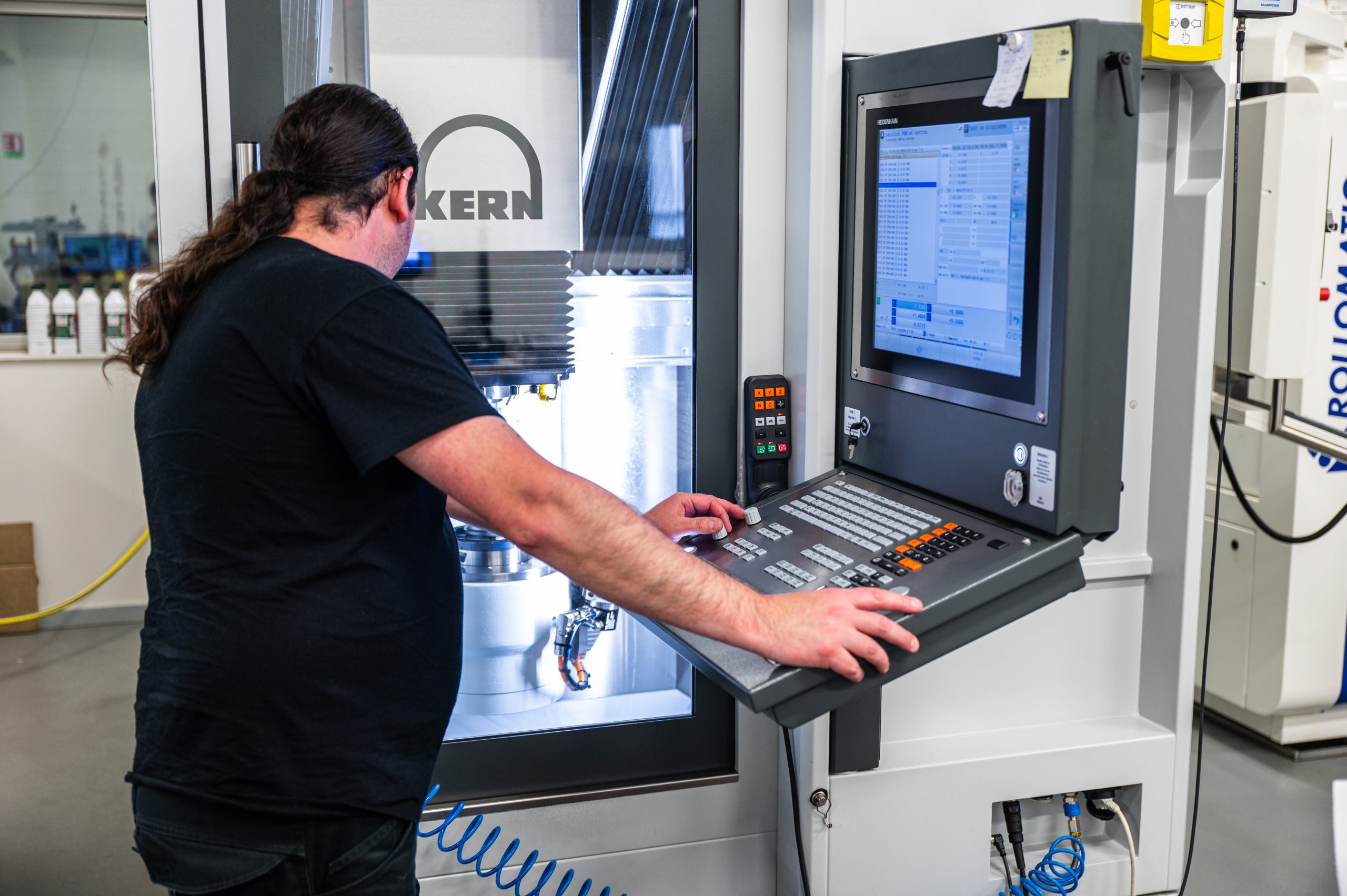 Centre d’usinage 5 axes KERN - Usicarb